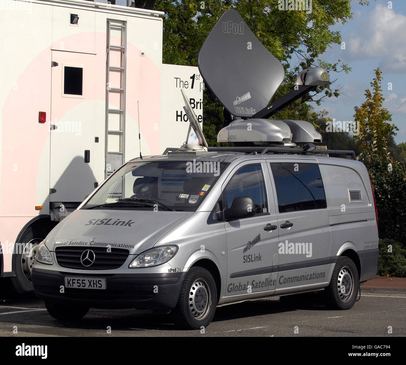TV broadcast vehicle. SIS Link van at Kempton Park racecourse Stock ...