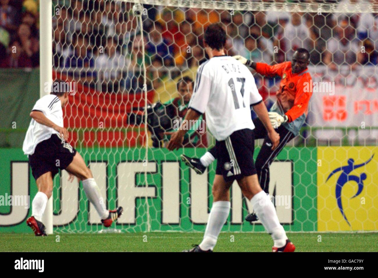 Soccer fifa world cup 2002 group e cameroon v germany hi-res stock ...