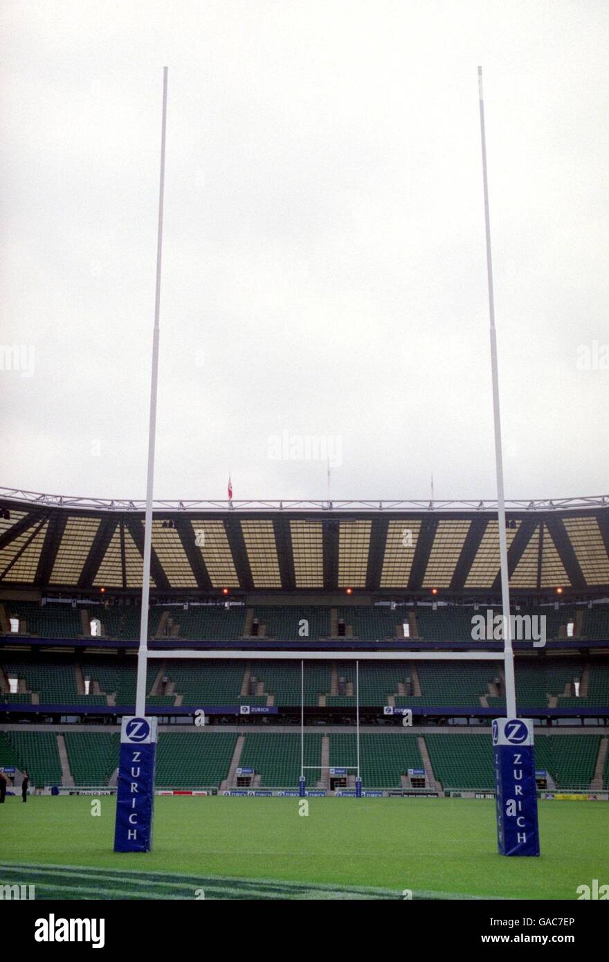 The goalposts at twickenham hi-res stock photography and images - Alamy
