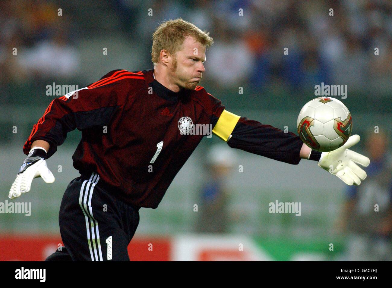 Soccer fifa world cup 2002 group e cameroon v germany hi-res stock ...