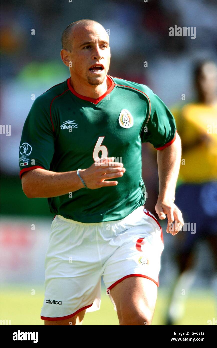 Soccer - FIFA World Cup 2002 - Group G - Mexico v Ecuador. Gerardo ...