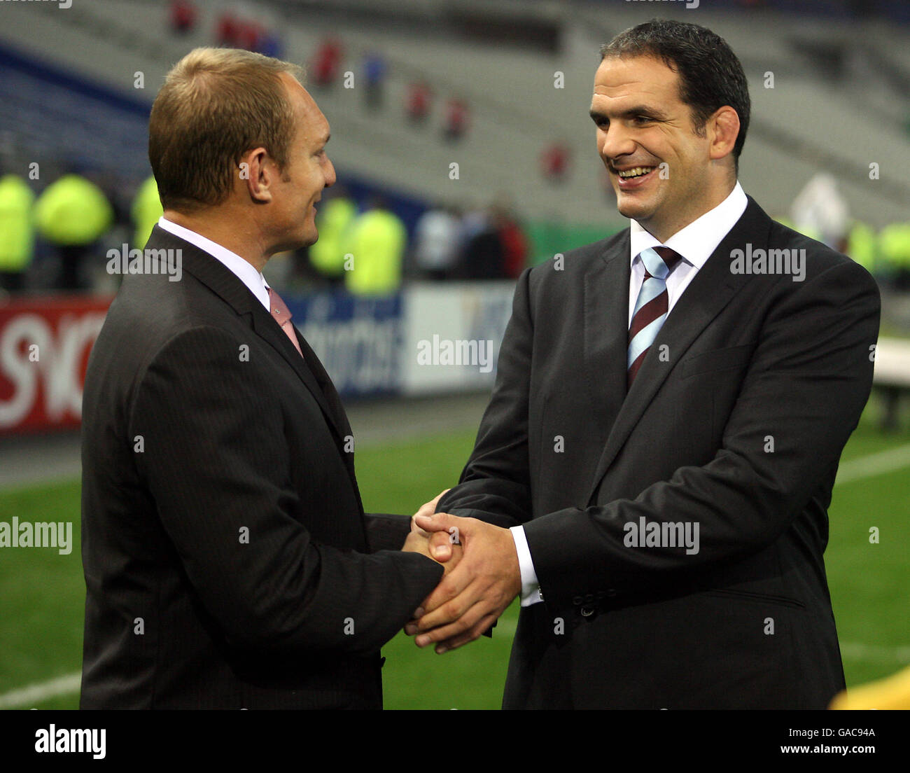World Cup winning captains and ITV presenters Martin Johnson (r) and ...