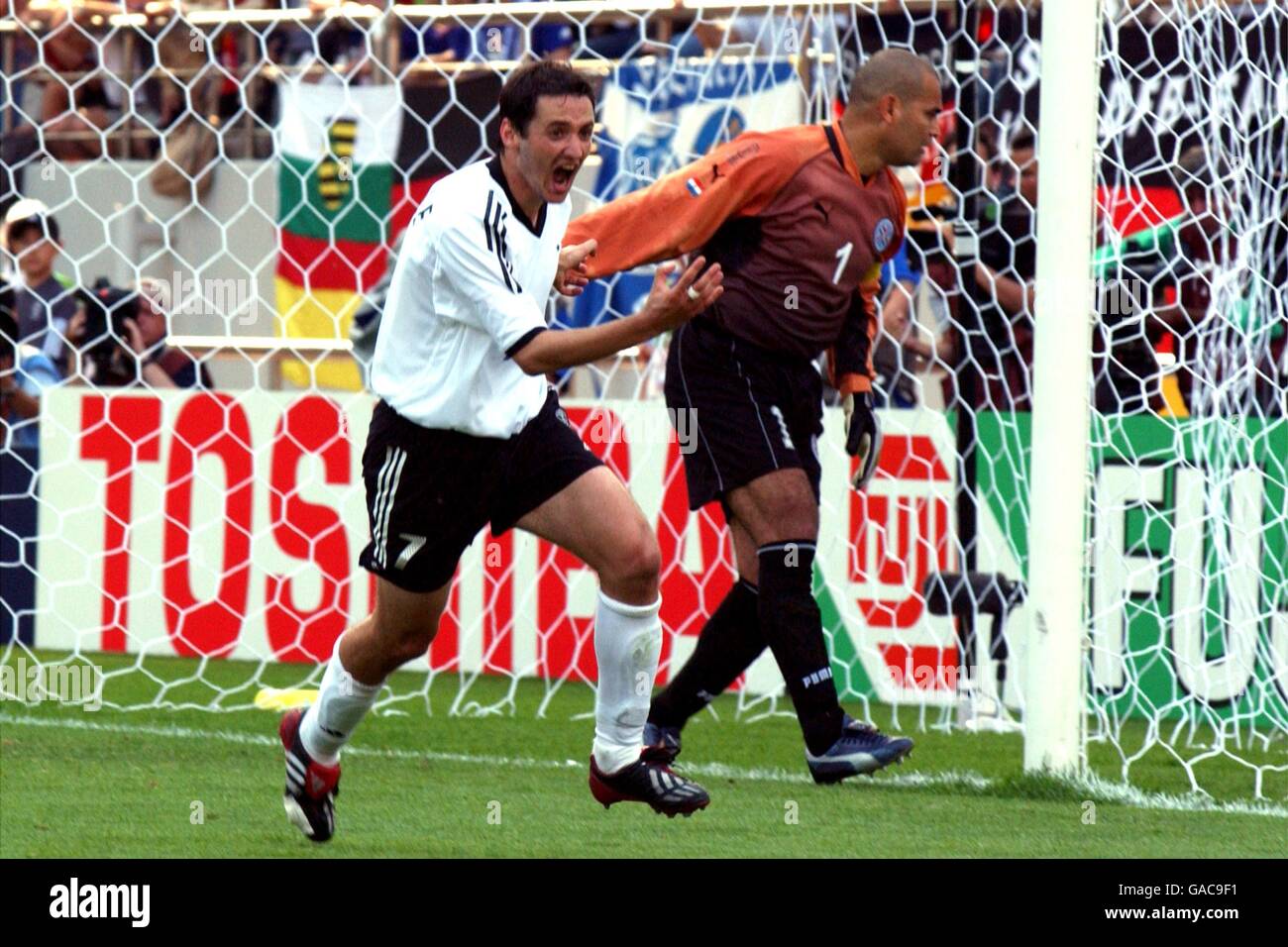 Germany's Oliver Neuville celebrates scoring Germany's winning goal ...