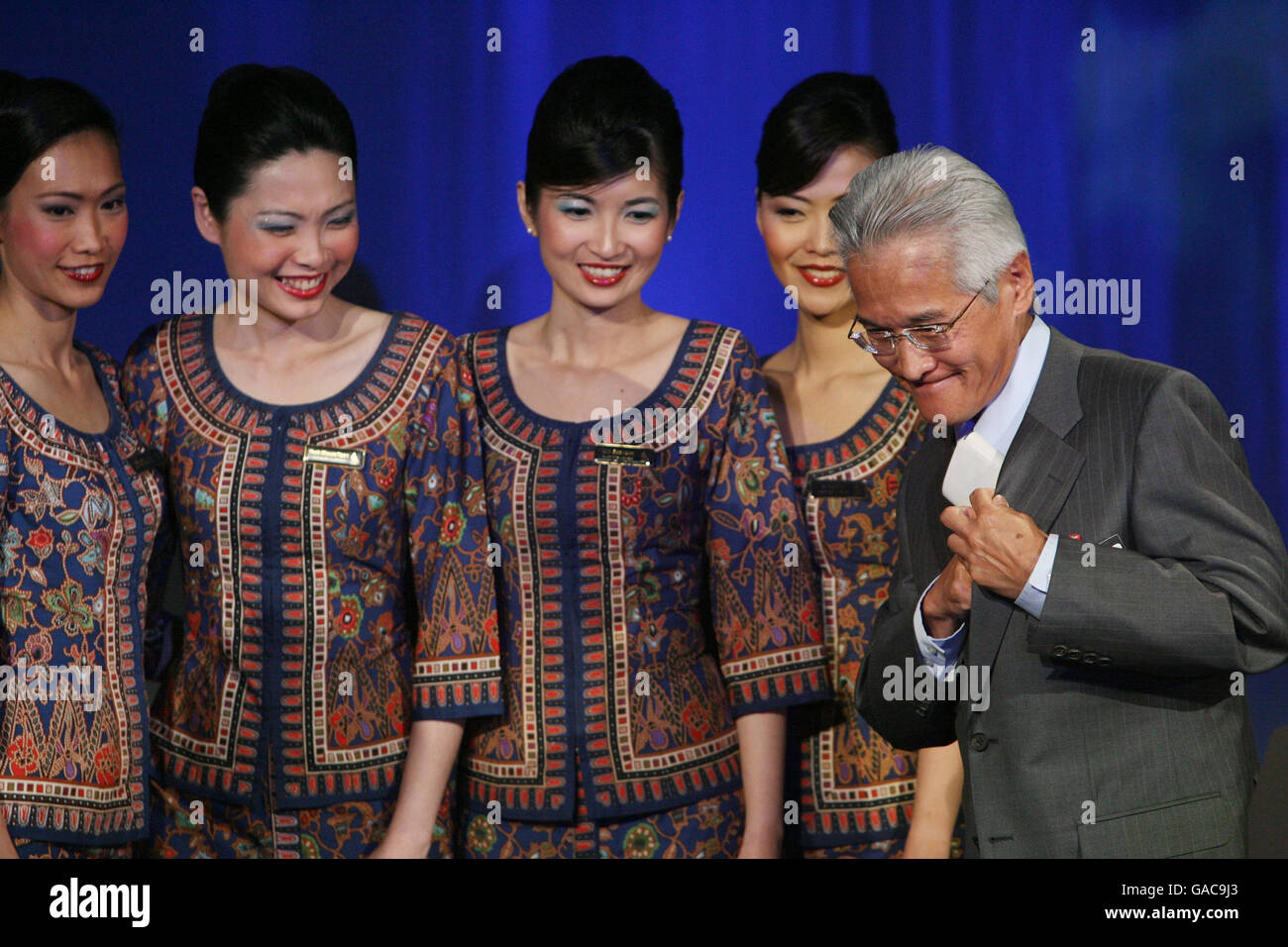 The Chief Executive Officer of Singapore Airlines Singapore Airlines ...