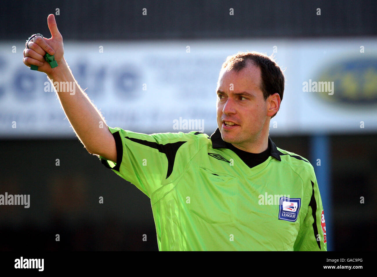 Referee robert shoebridge hi-res stock photography and images - Alamy