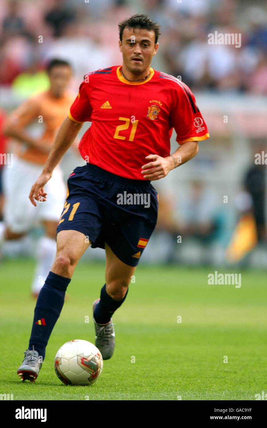 Soccer fifa world cup 2002 group b spain v paraguay hi-res stock ...