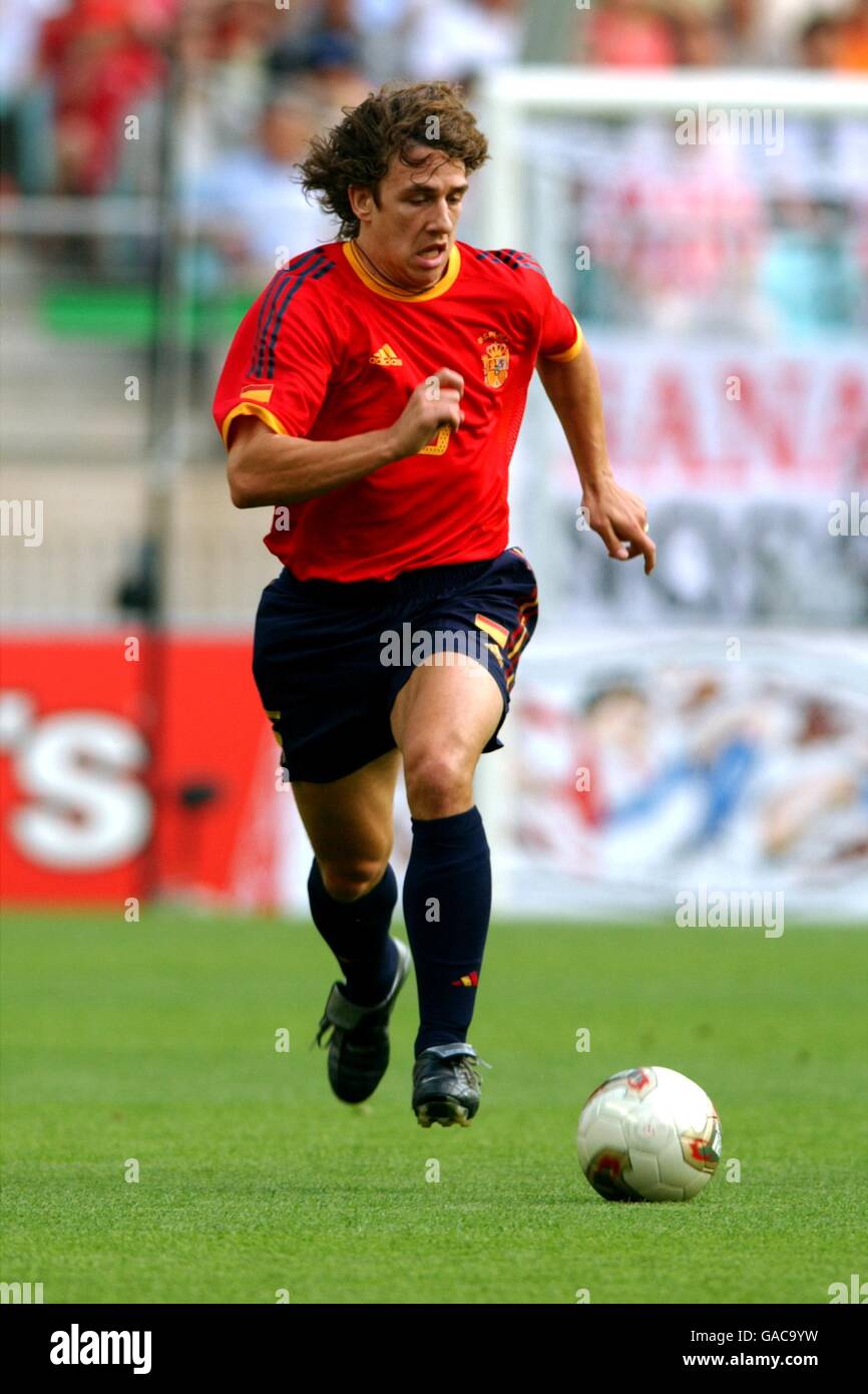 Soccer -FIFA World Cup 2002 - Group B - Spain v Paraguay Stock Photo ...