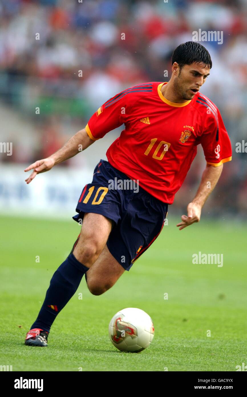 Soccer -FIFA World Cup 2002 - Group B - Spain v Paraguay Stock Photo ...