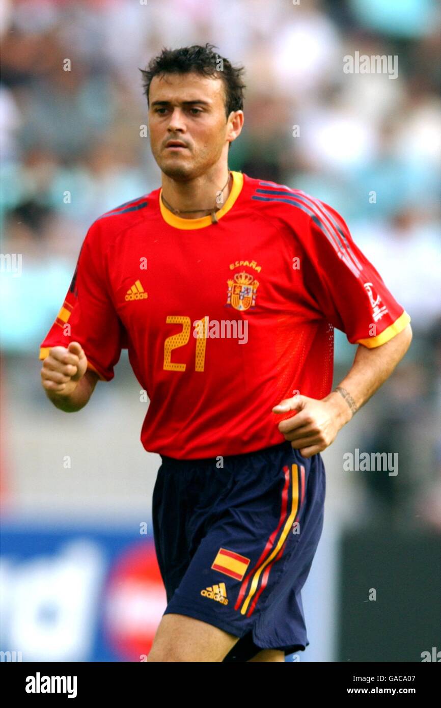 Soccer fifa world cup 2002 group b spain v paraguay hi-res stock ...