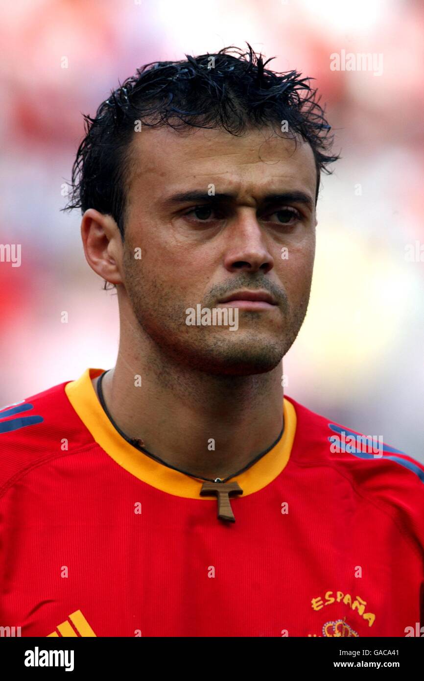 Soccer fifa world cup 2002 group b spain v paraguay hi-res stock ...