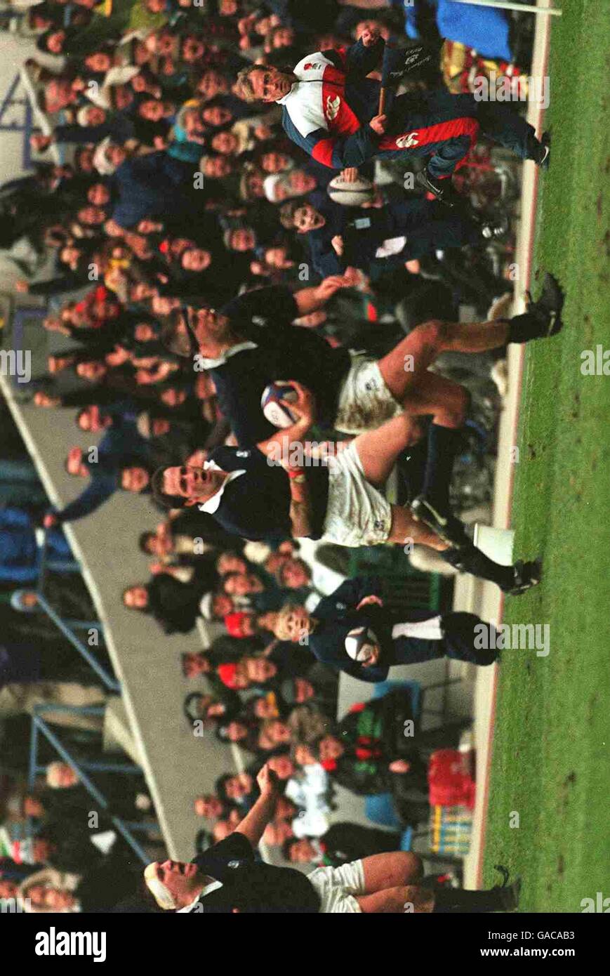 04 mar 95 5 nations rugby union eric peters hi-res stock photography ...