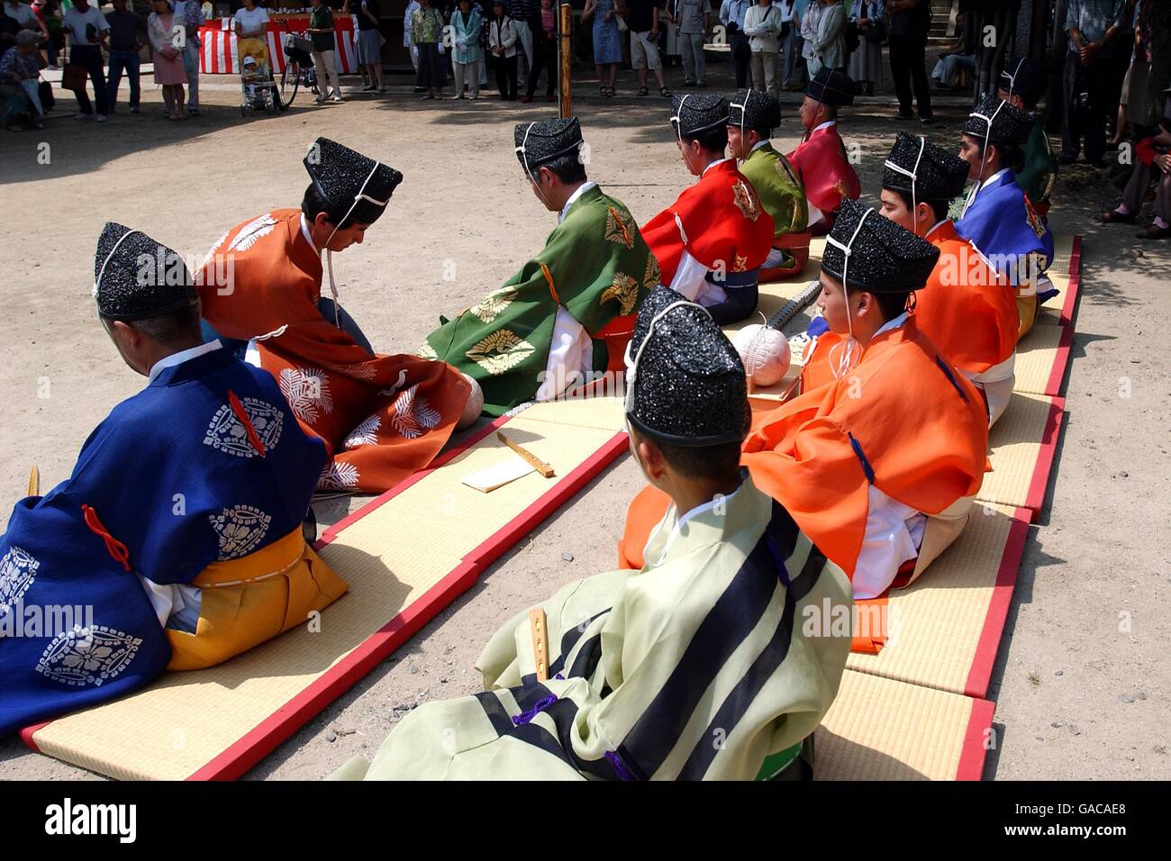 The Kemari players pray for world peace and national security Stock ...