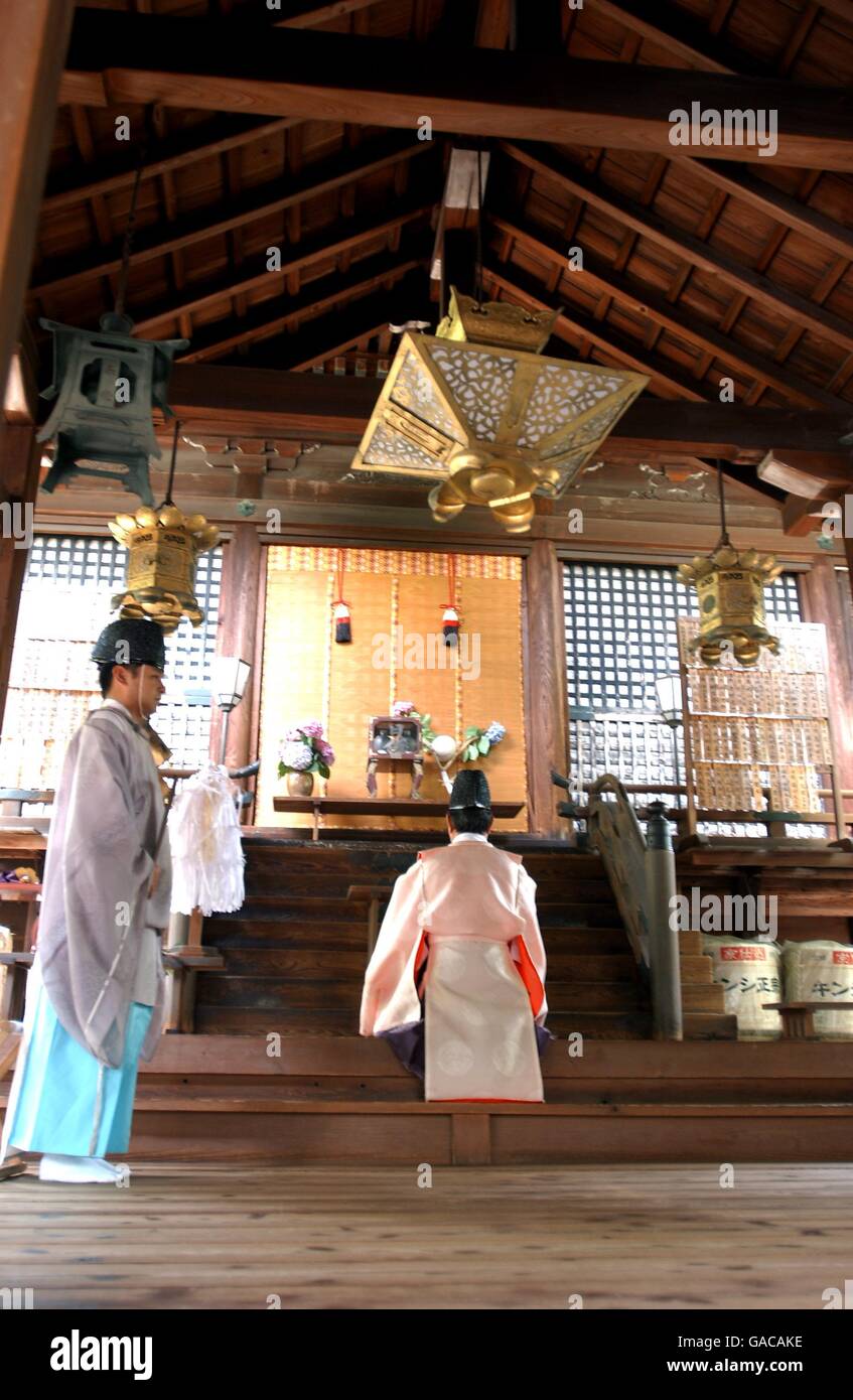 Kemari game hi-res stock photography and images - Alamy