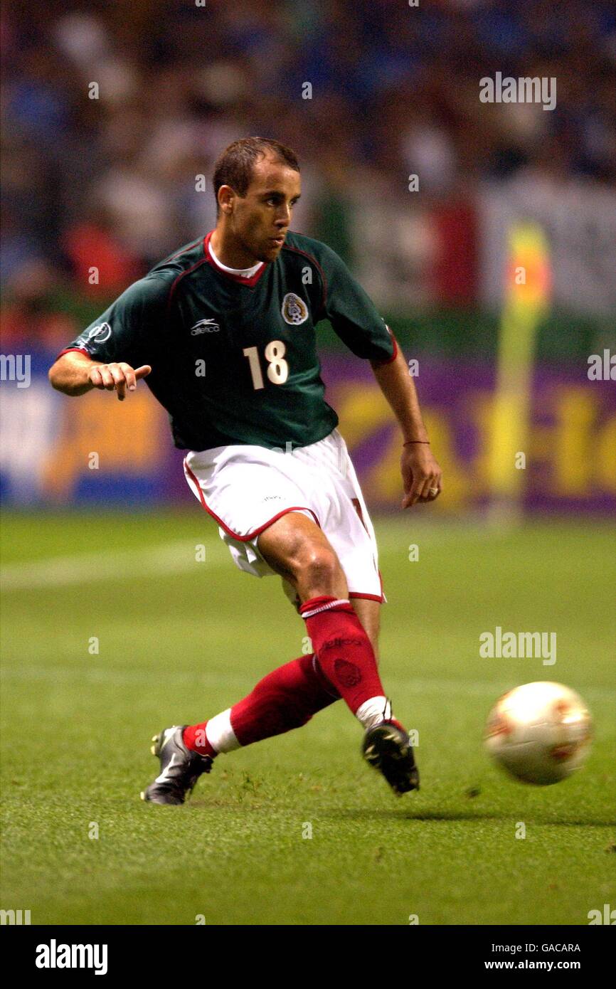 Fifa world cup 2002 mexico v italy hi-res stock photography and images ...