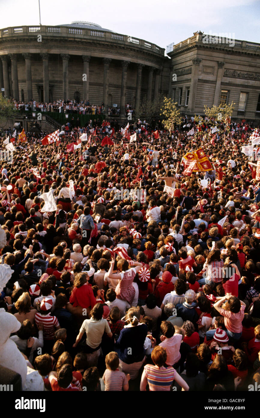 The vast crowd cheering the players as they appeared on the balcony of ...