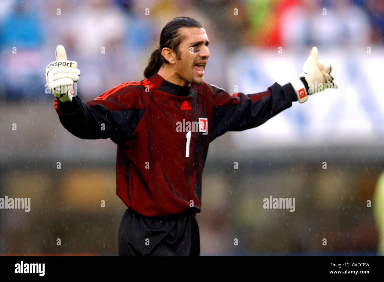 Turkeys goalkeeper rustu recber hi-res stock photography and images - Alamy
