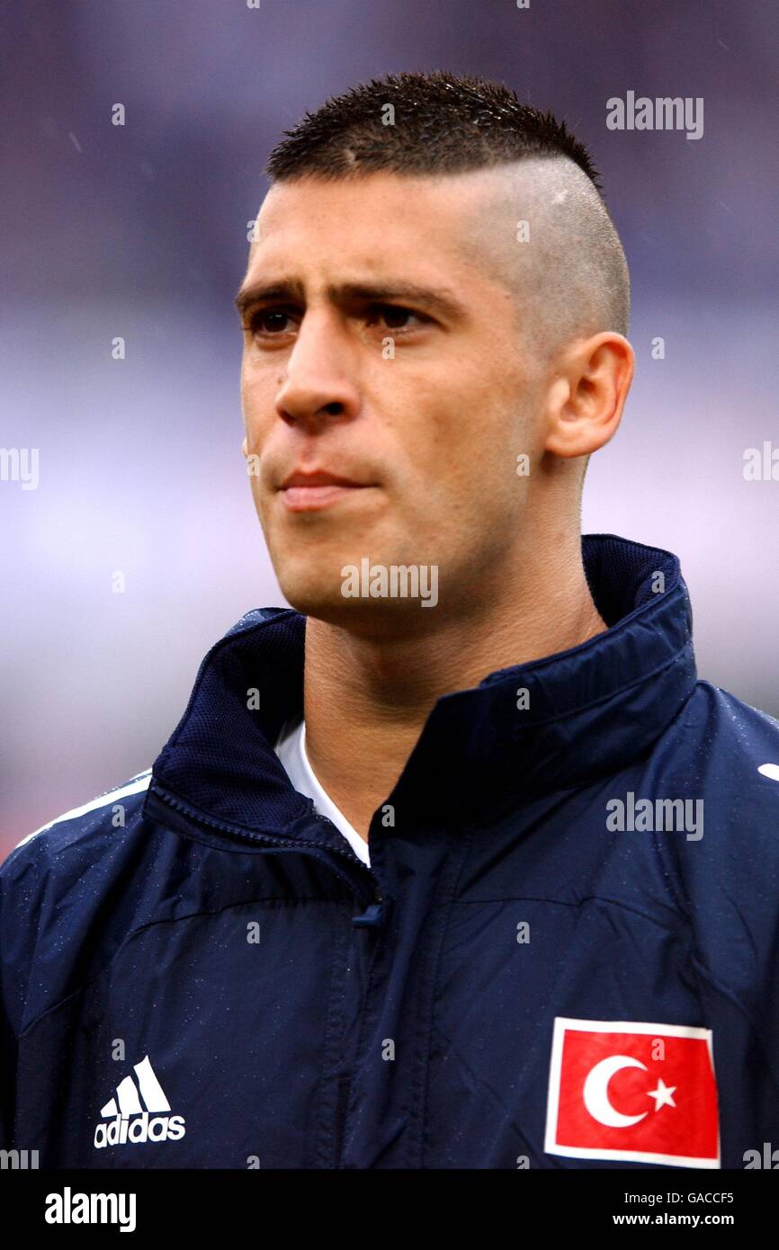 Soccer - FIFA World Cup 2002 - Second Round - Japan v Turkey. Umit ...