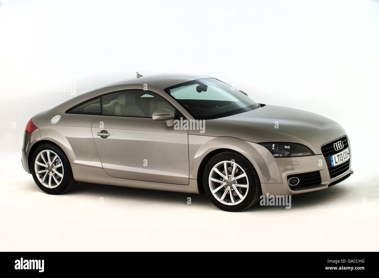 Audi tt tfsi hi-res stock photography and images - Alamy