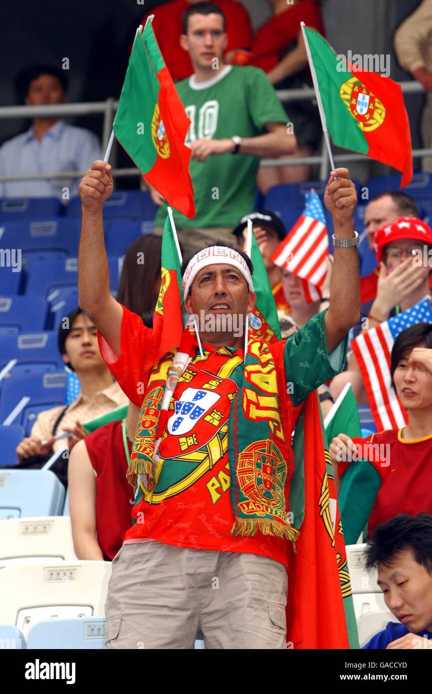 Usa portugal fifa 2002 world cup hi-res stock photography and images ...