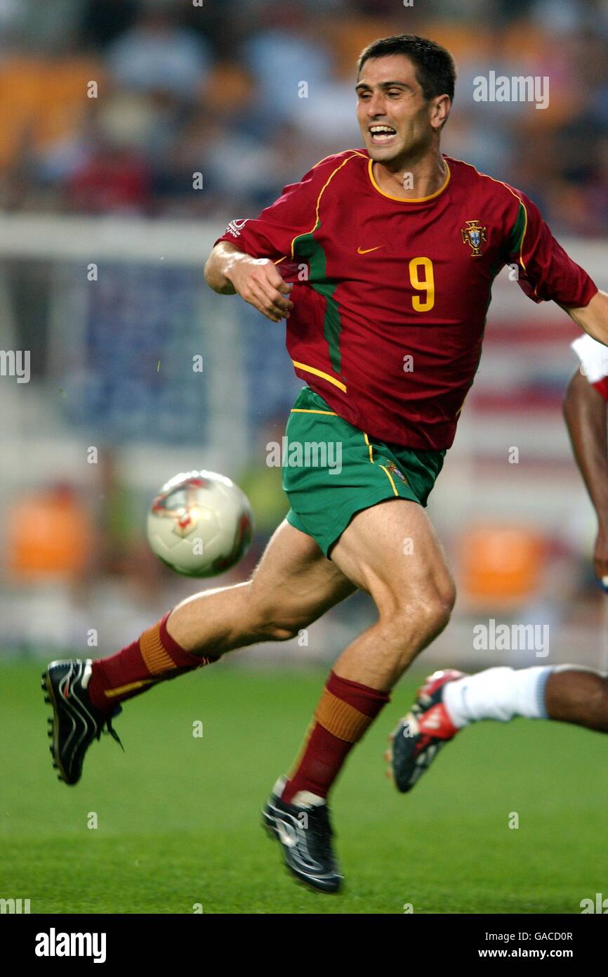 Soccer -FIFA World Cup 2002 - Group D - USA v Portugal. Pauleta ...