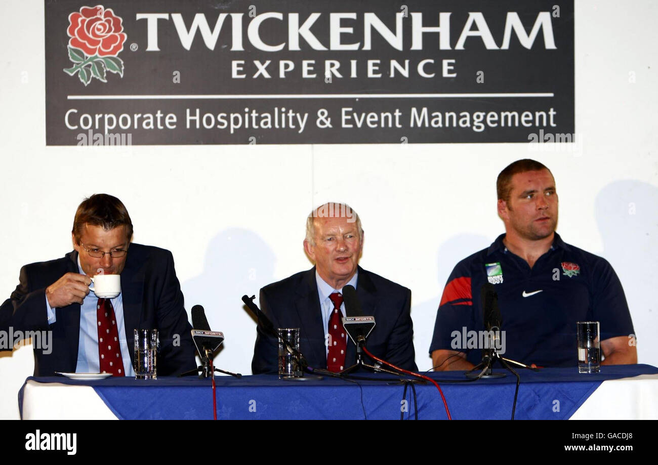 England rugby microphone hi-res stock photography and images - Alamy