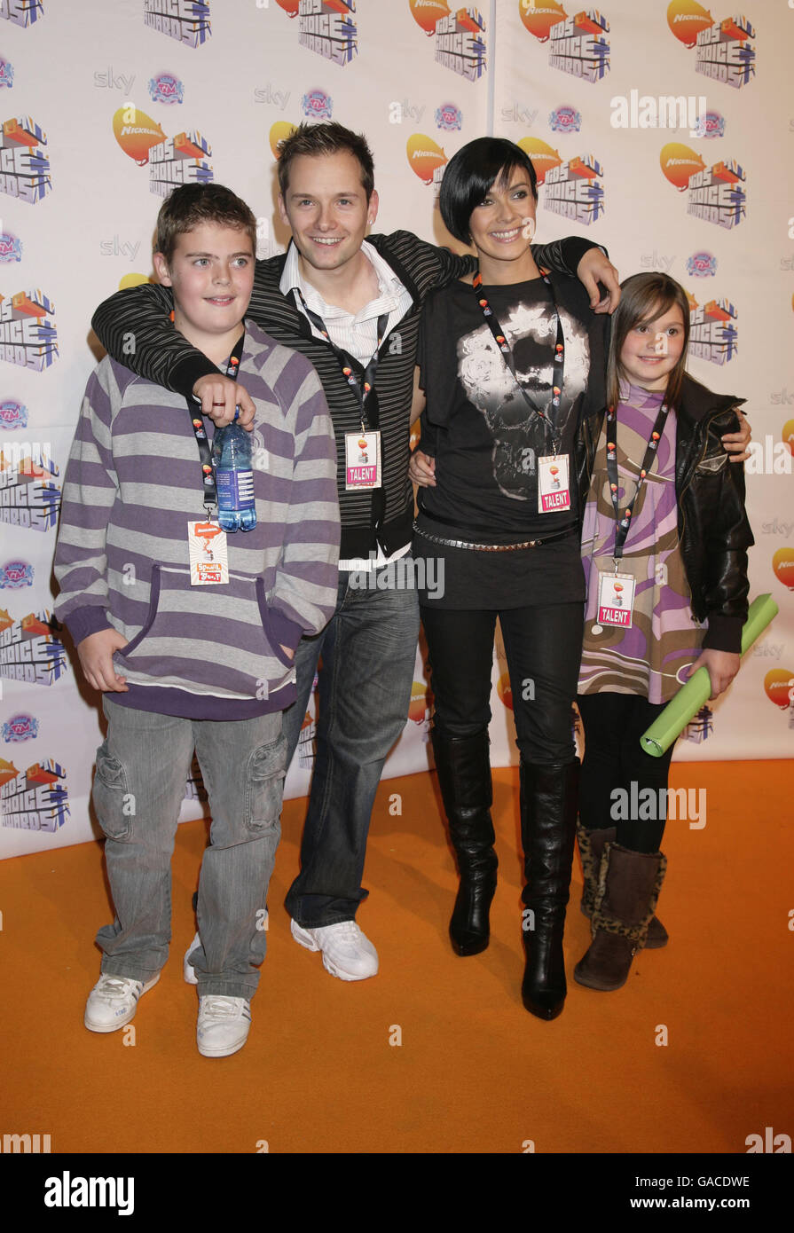 Jack and Kym Ryder and family arrive for the Nickelodeon Kids Choice ...