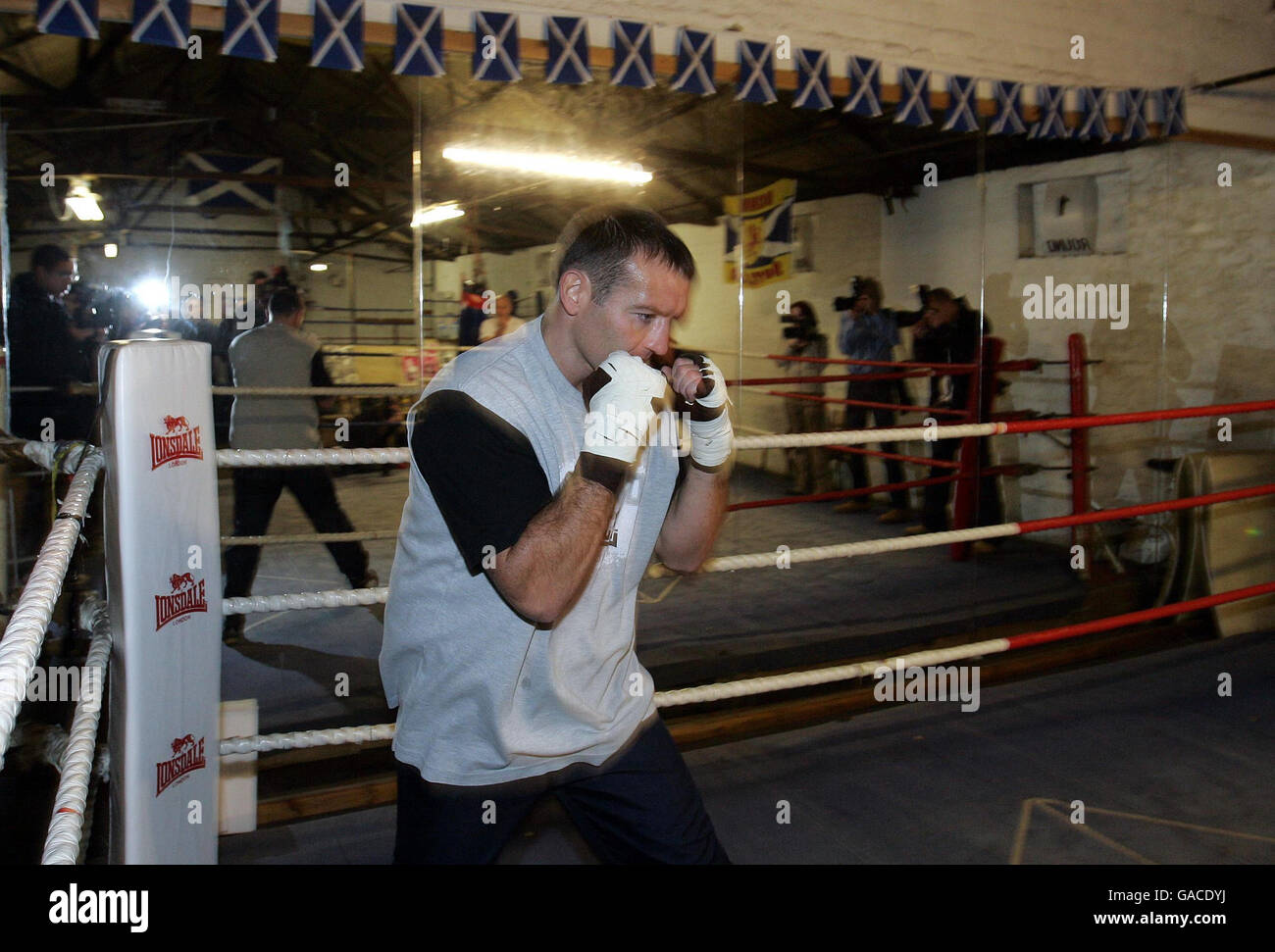 Boxing - Scott Harrison Photo Call - Phoenix Amateur Boxing Club ...