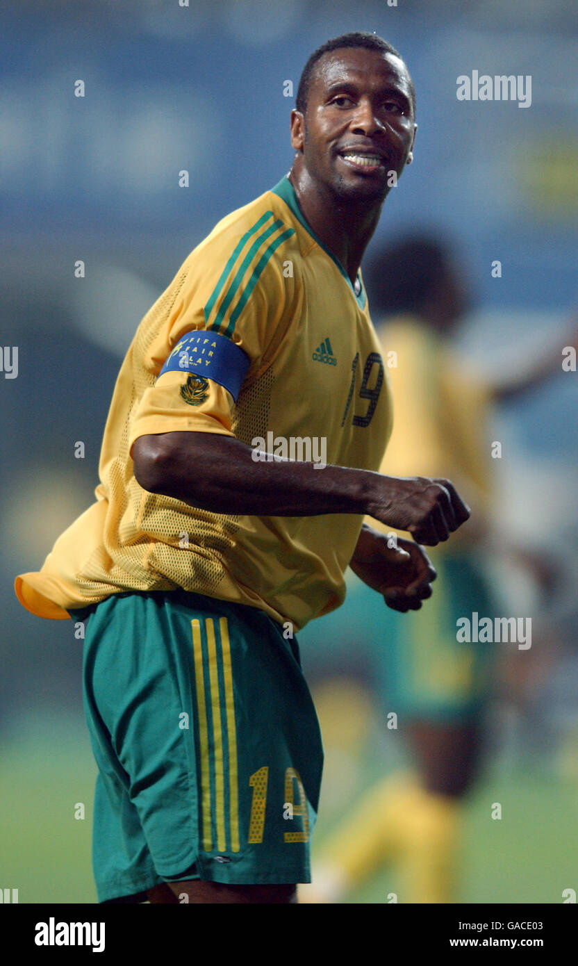 Soccer -FIFA World Cup 2002 - Group B - South Africa v Spain. South ...