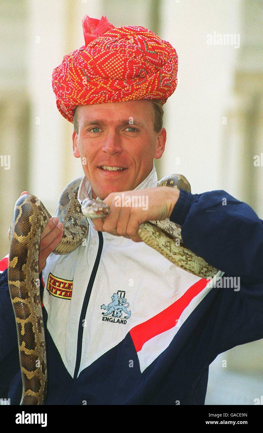 ENGLAND'S ALEC STEWART HAS A GO AT SNAKE-CHARMING Stock Photo - Alamy
