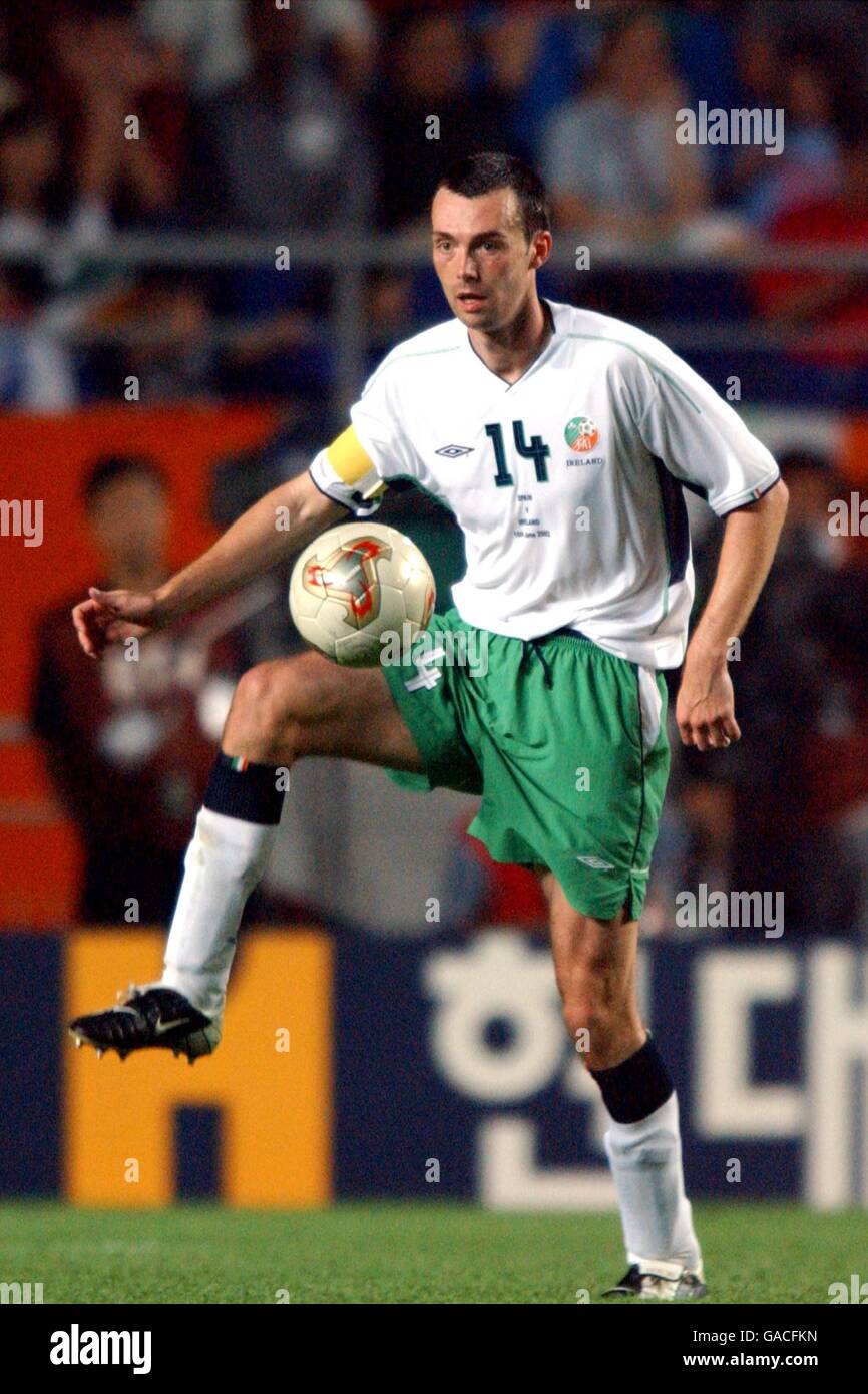 Republic of ireland world cup 2002 hi-res stock photography and images ...