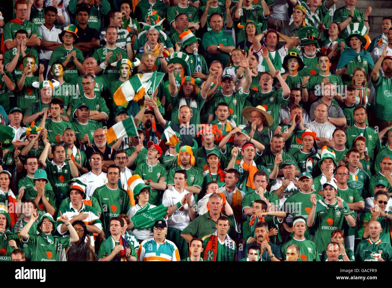 Spain v ireland fans hi-res stock photography and images - Alamy
