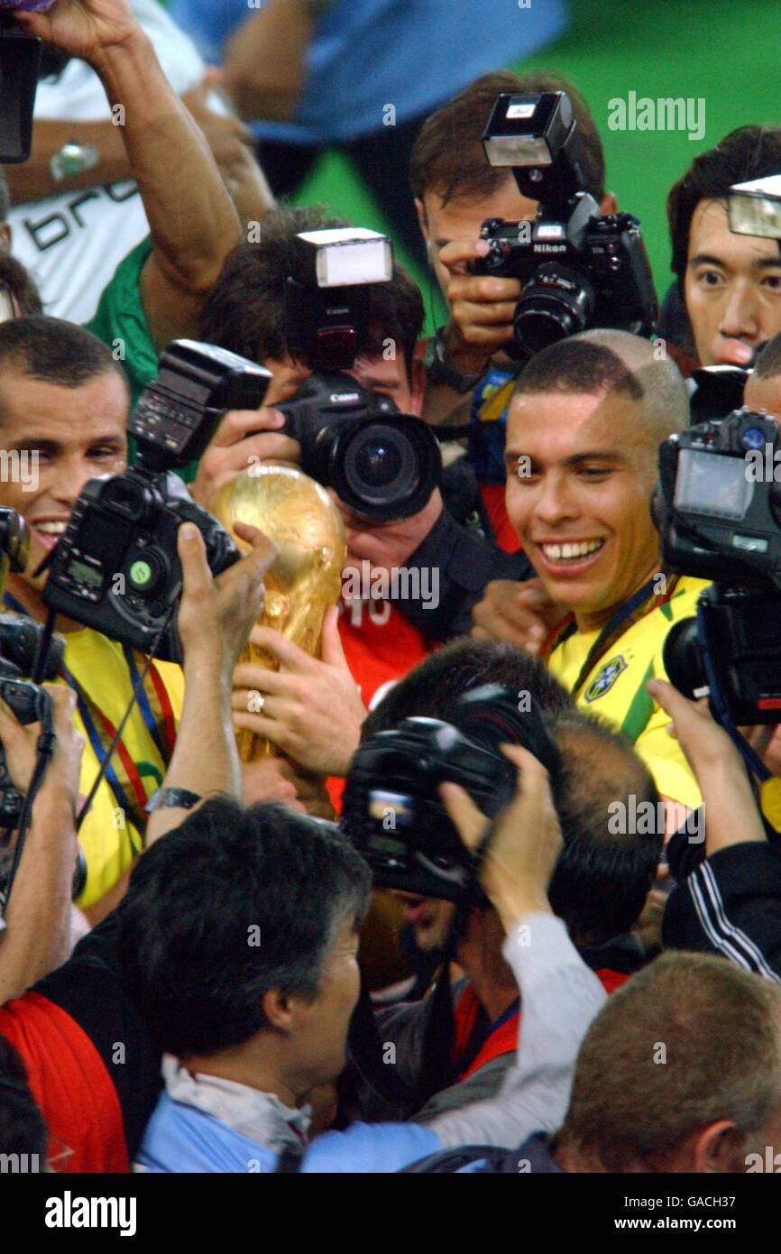 Soccer - FIFA World Cup 2002 - Final - Germany v Brazil Stock Photo - Alamy Soccer - FIFA World Cup 2002 - Final - Germany v Brazil Stock Photo - Alamy