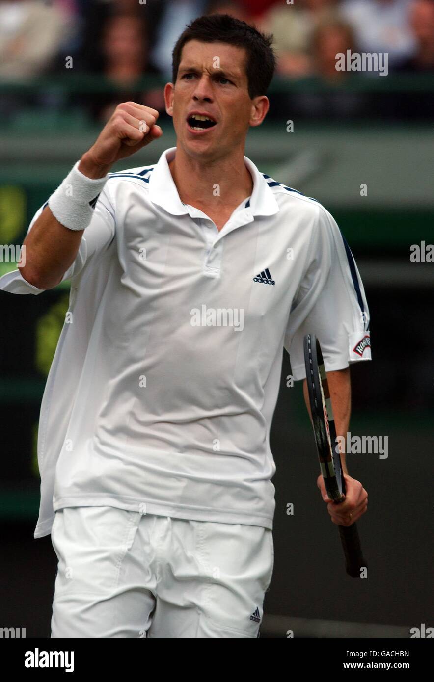 Tim henman celebrates wins first set against michel kratochvil hi-res ...