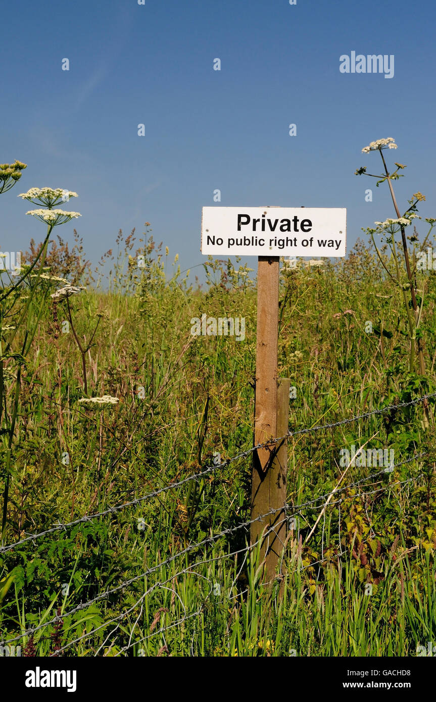 No public right of way sign hi-res stock photography and images - Alamy