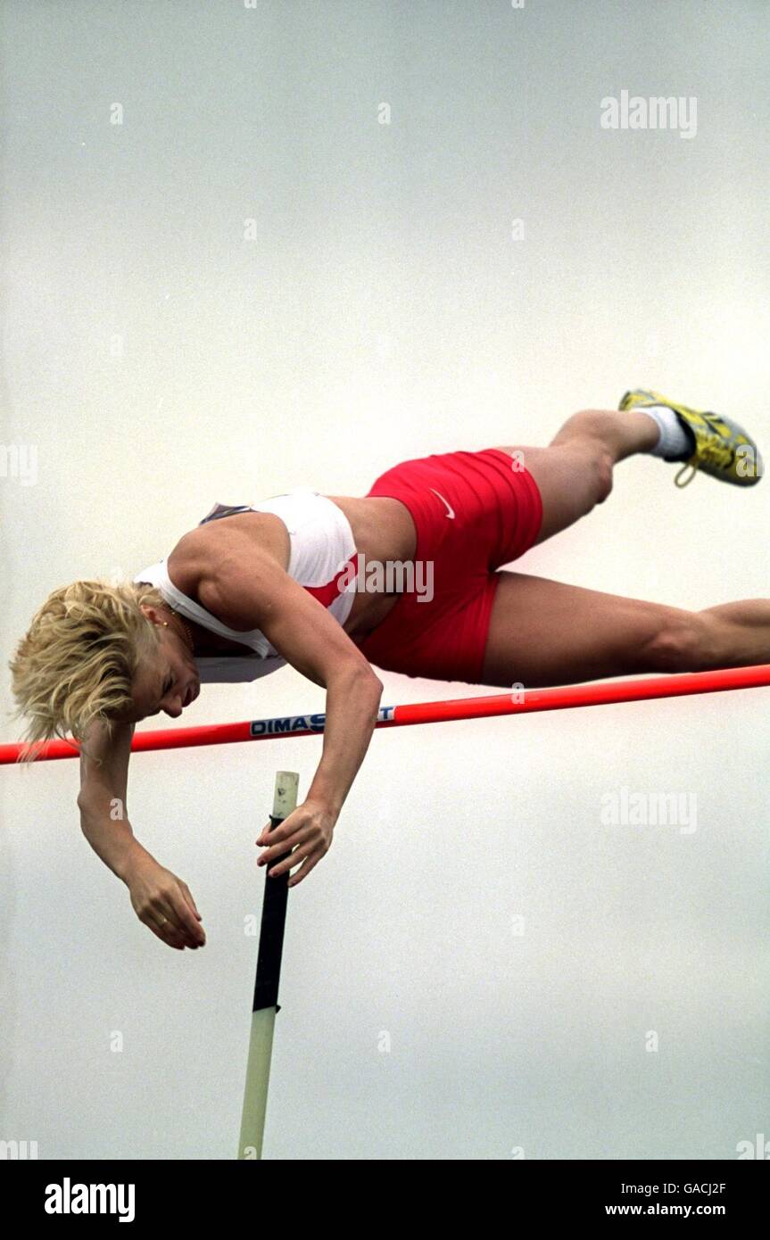 Janine whitlock in action during the womens pole vault hi-res stock ...