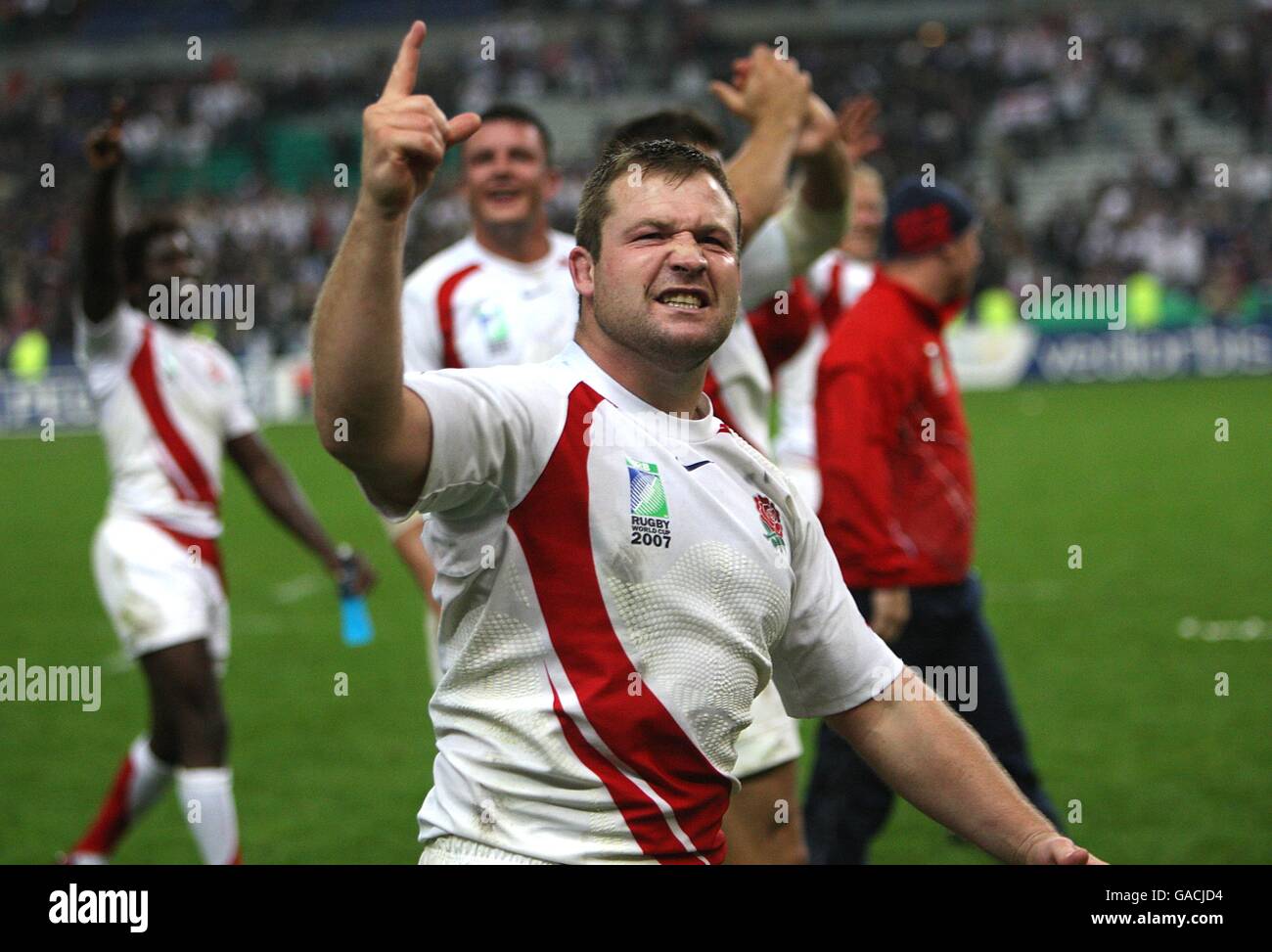 England's Mark Regan celebrates at the end of the game Stock Photo - Alamy