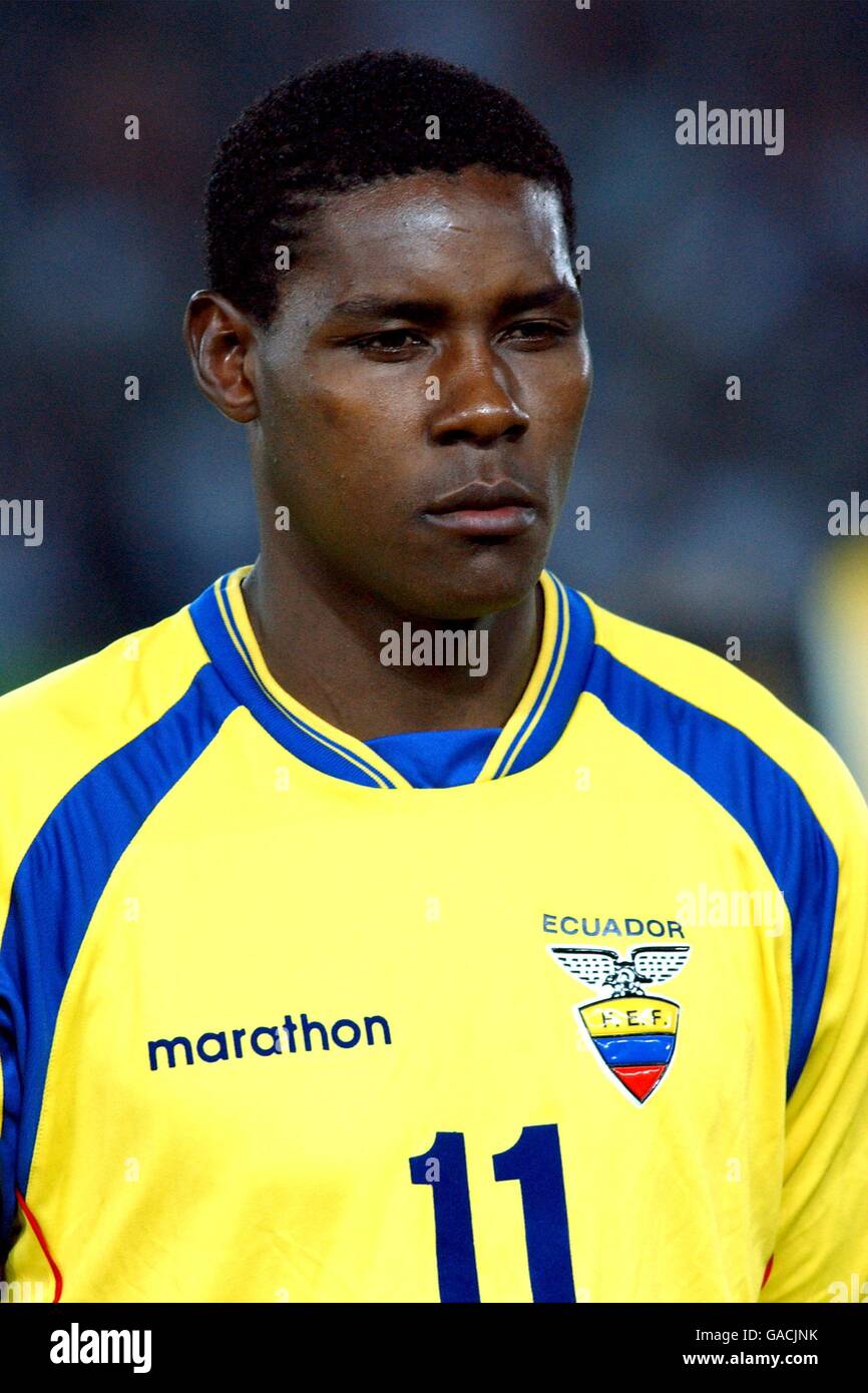 Soccer - FIFA World Cup 2002 - Group G - Ecuador v Croatia. Agustin ...