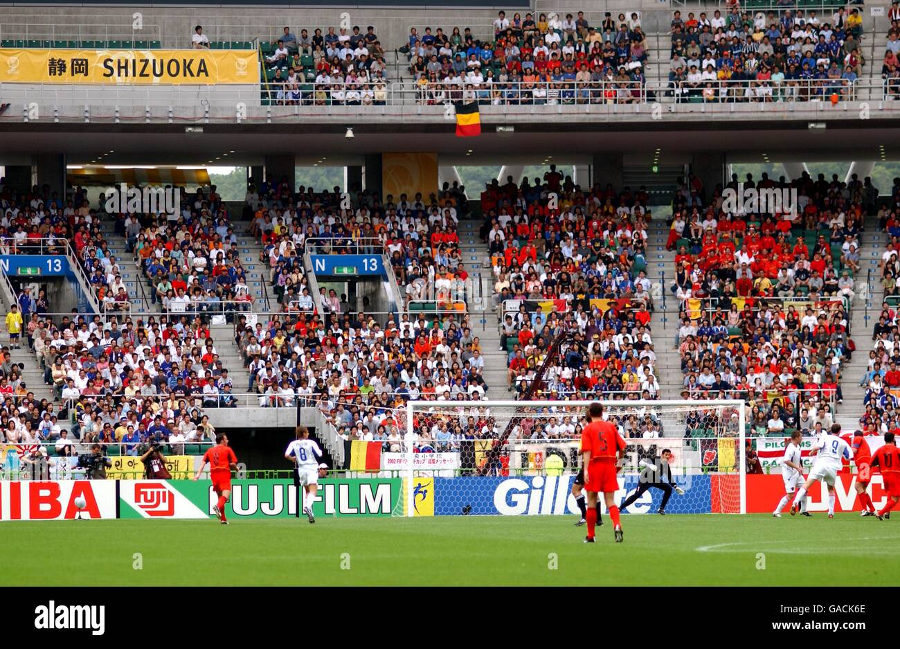 Sport football fifa world cup 2002 fans hi-res stock photography and ...