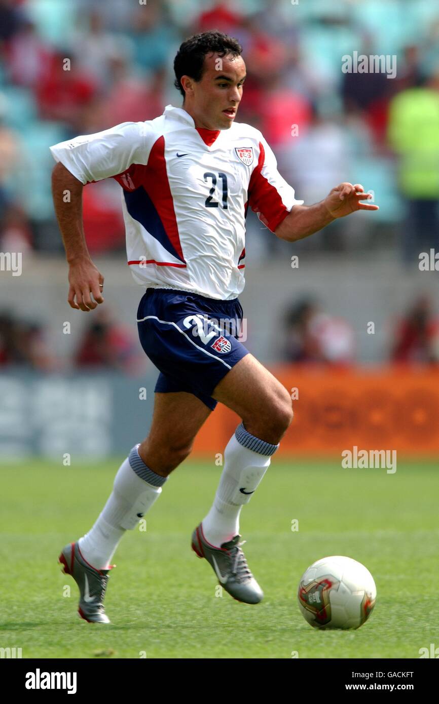 Soccer - FIFA World Cup 2002 - Second Round - Mexico v USA. USA's ...