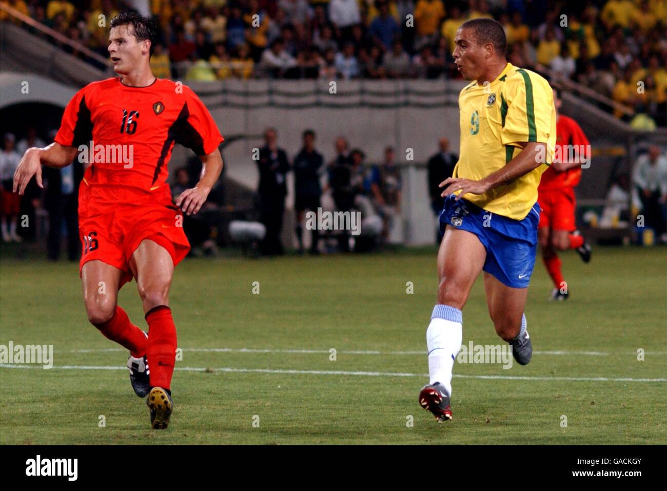 Brazil belgium 2002 hi-res stock photography and images - Alamy