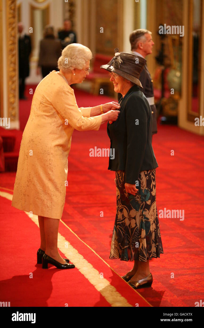 Mrs penelope dunderdale hi-res stock photography and images - Alamy