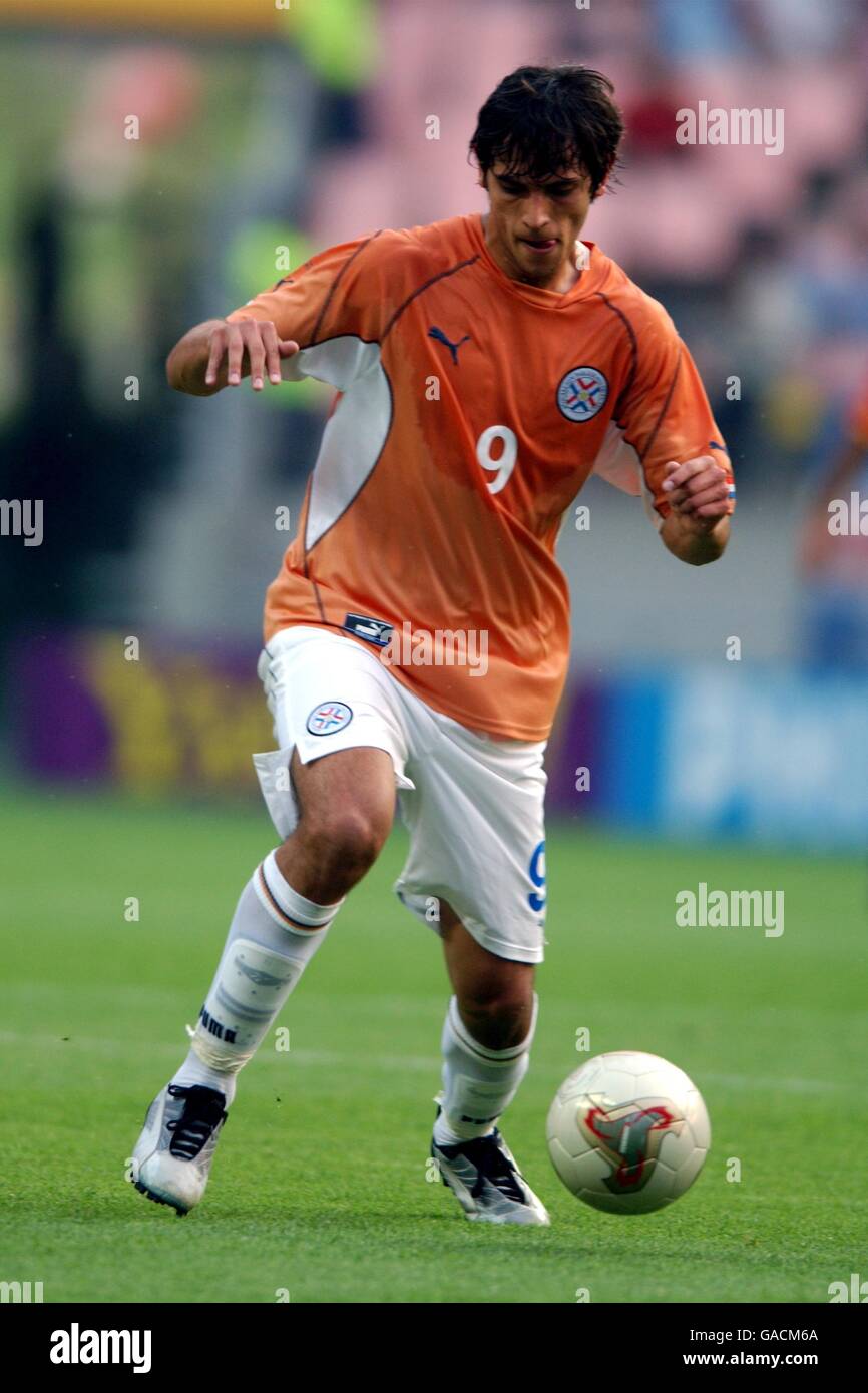 Soccer fifa world cup 2002 group b spain v paraguay hi-res stock ...