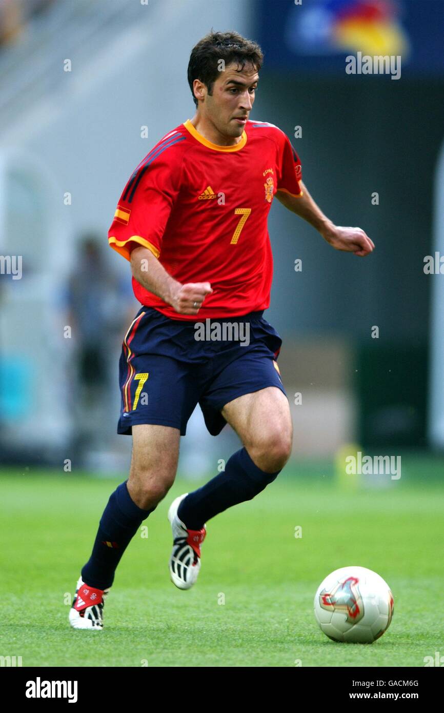 Spain v paraguay hi-res stock photography and images - Alamy
