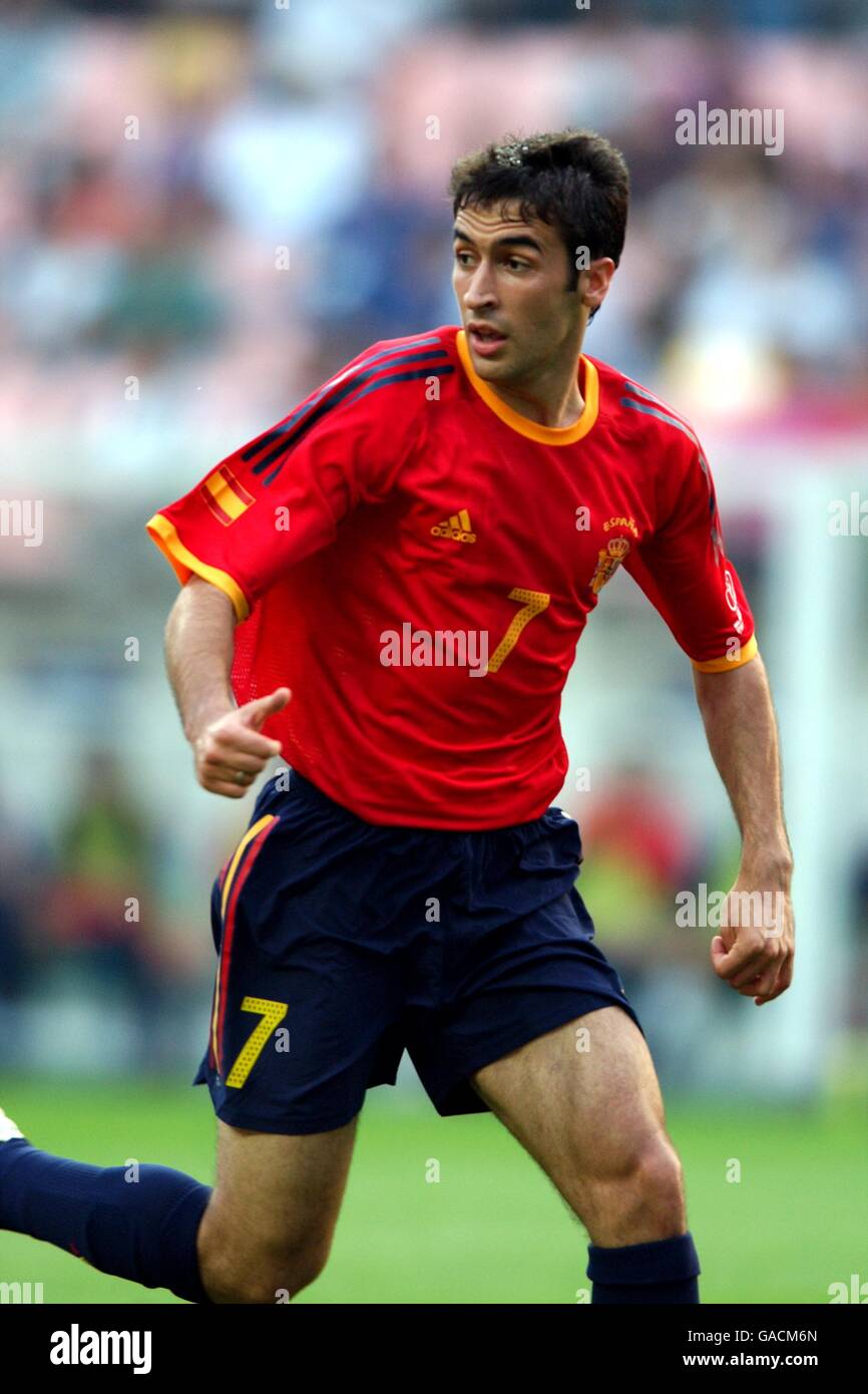 Spain v paraguay hi-res stock photography and images - Alamy