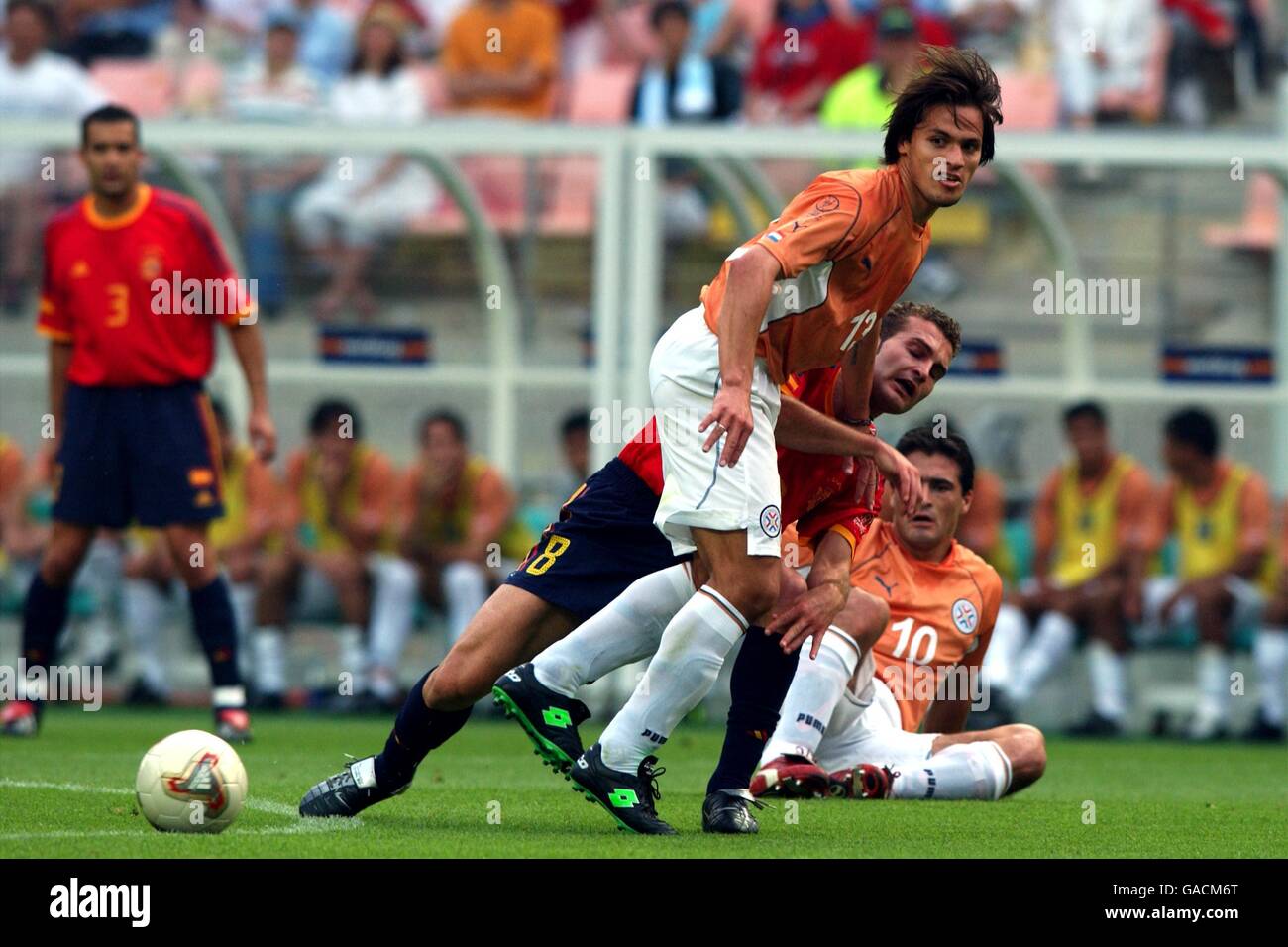 Soccer -FIFA World Cup 2002 - Group B - Spain v Paraguay Stock Photo ...