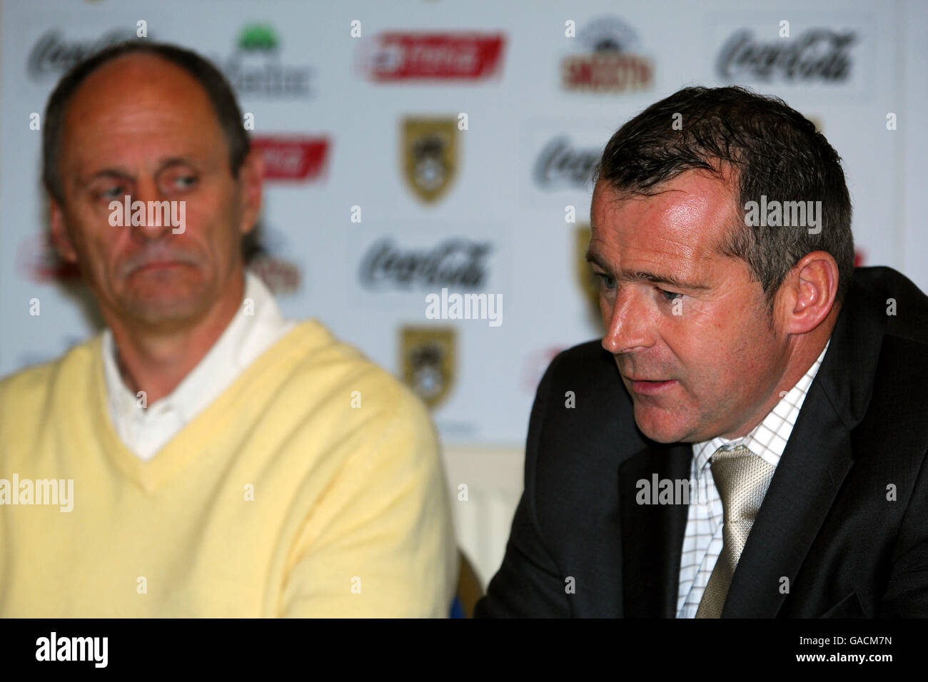 New notts county manager ian mcparland hi-res stock photography and ...