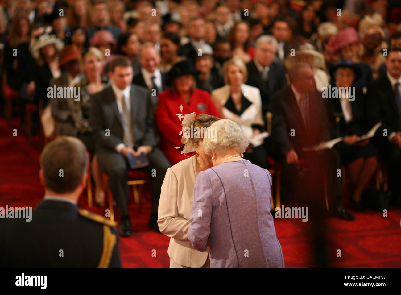 The queen sylvia syms hi-res stock photography and images - Alamy