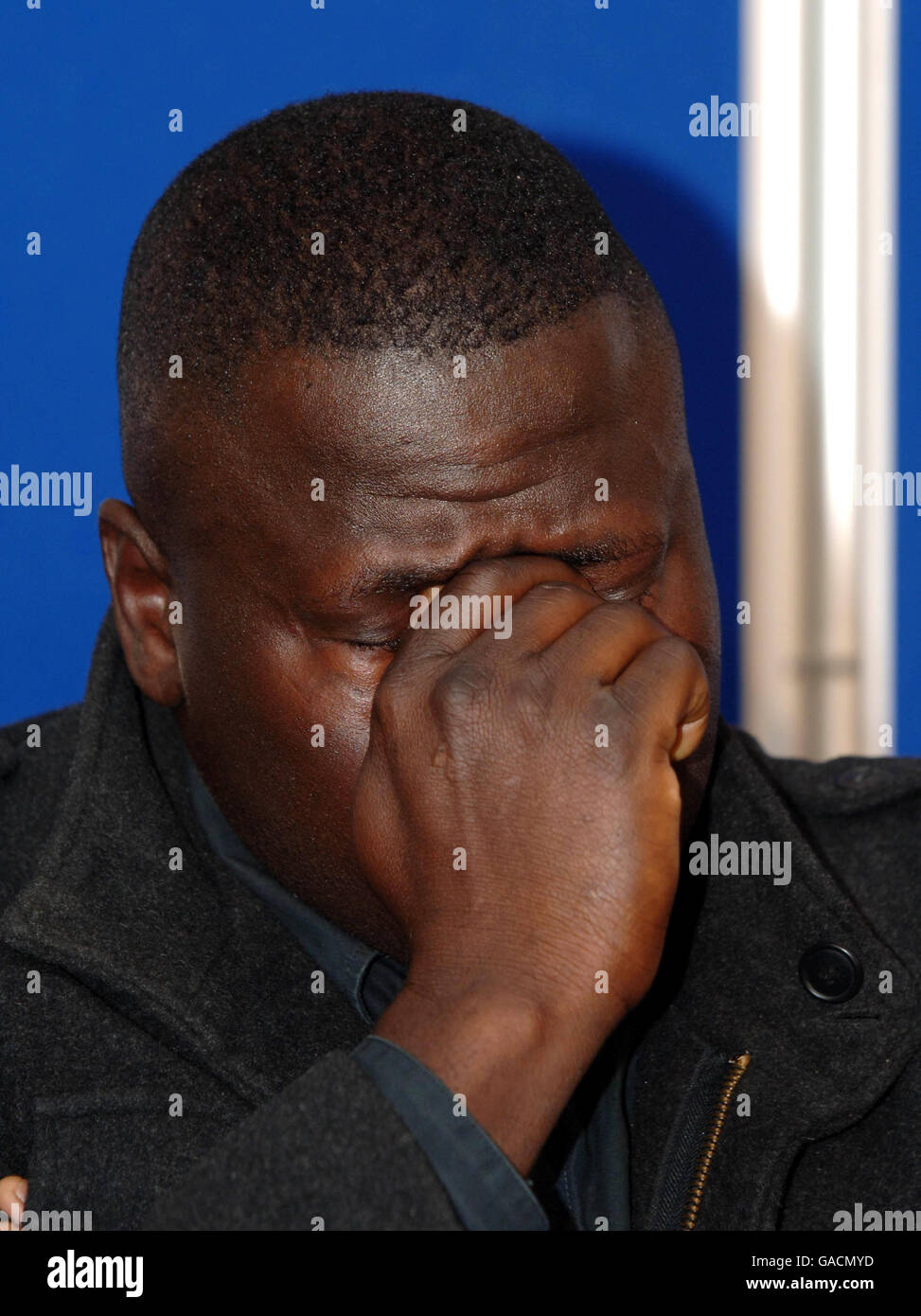 16 year old boy portrait hi-res stock photography and images - Alamy