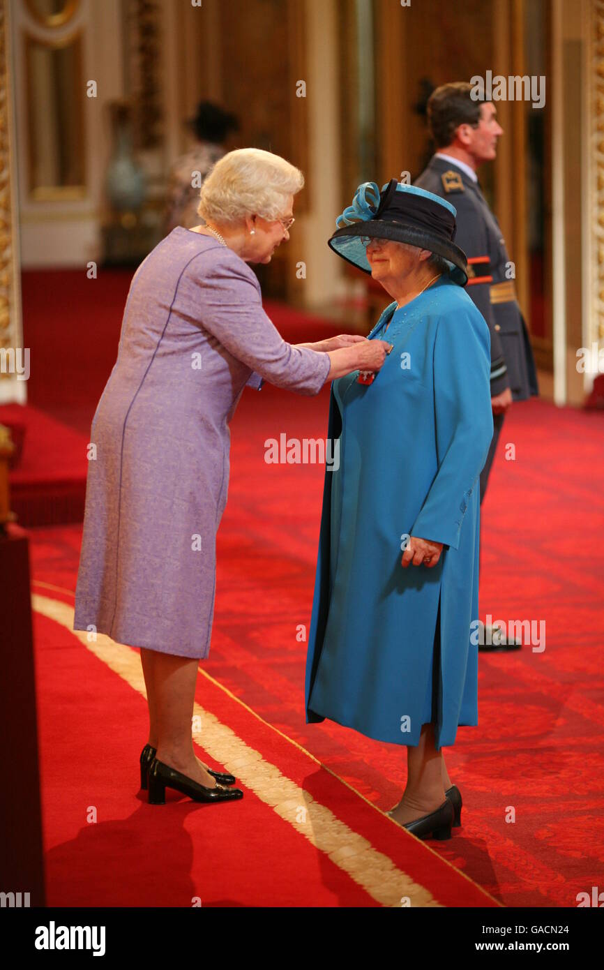 Mrs Brenda Colbeck, from Batley, is made an MBE by The Queen at ...