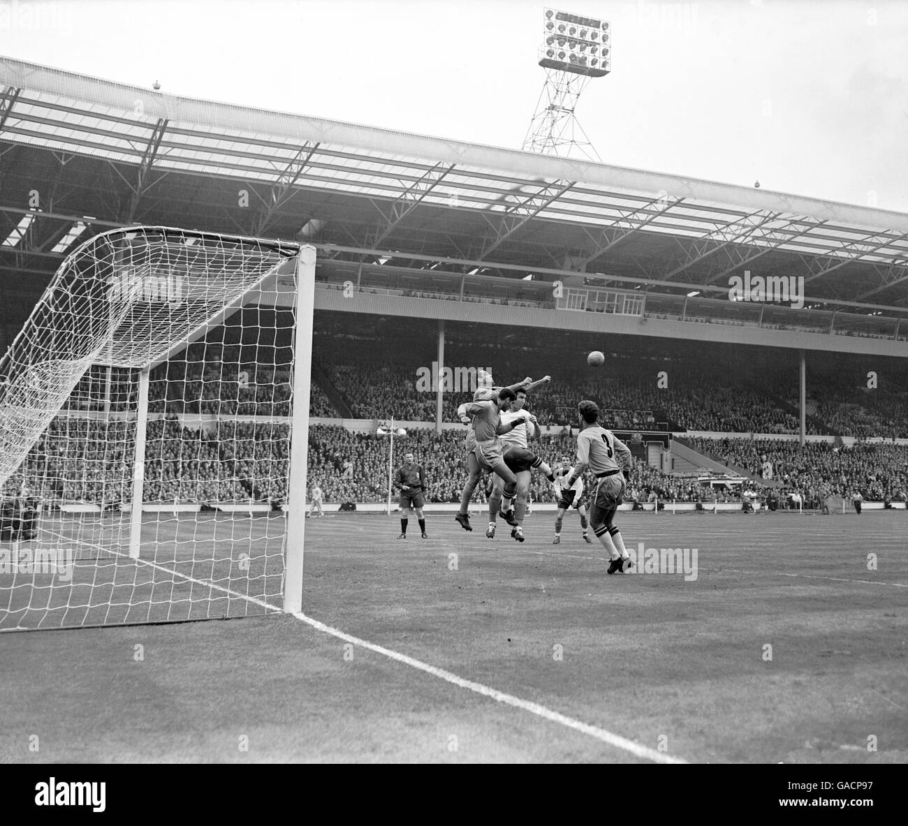 Brazil goalkeeper gilmar hi-res stock photography and images - Alamy